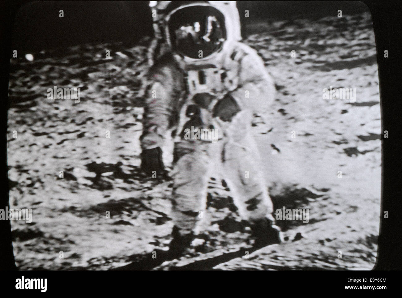 Moon landing 20 July 1969 astronaut photographed in real time on the ...