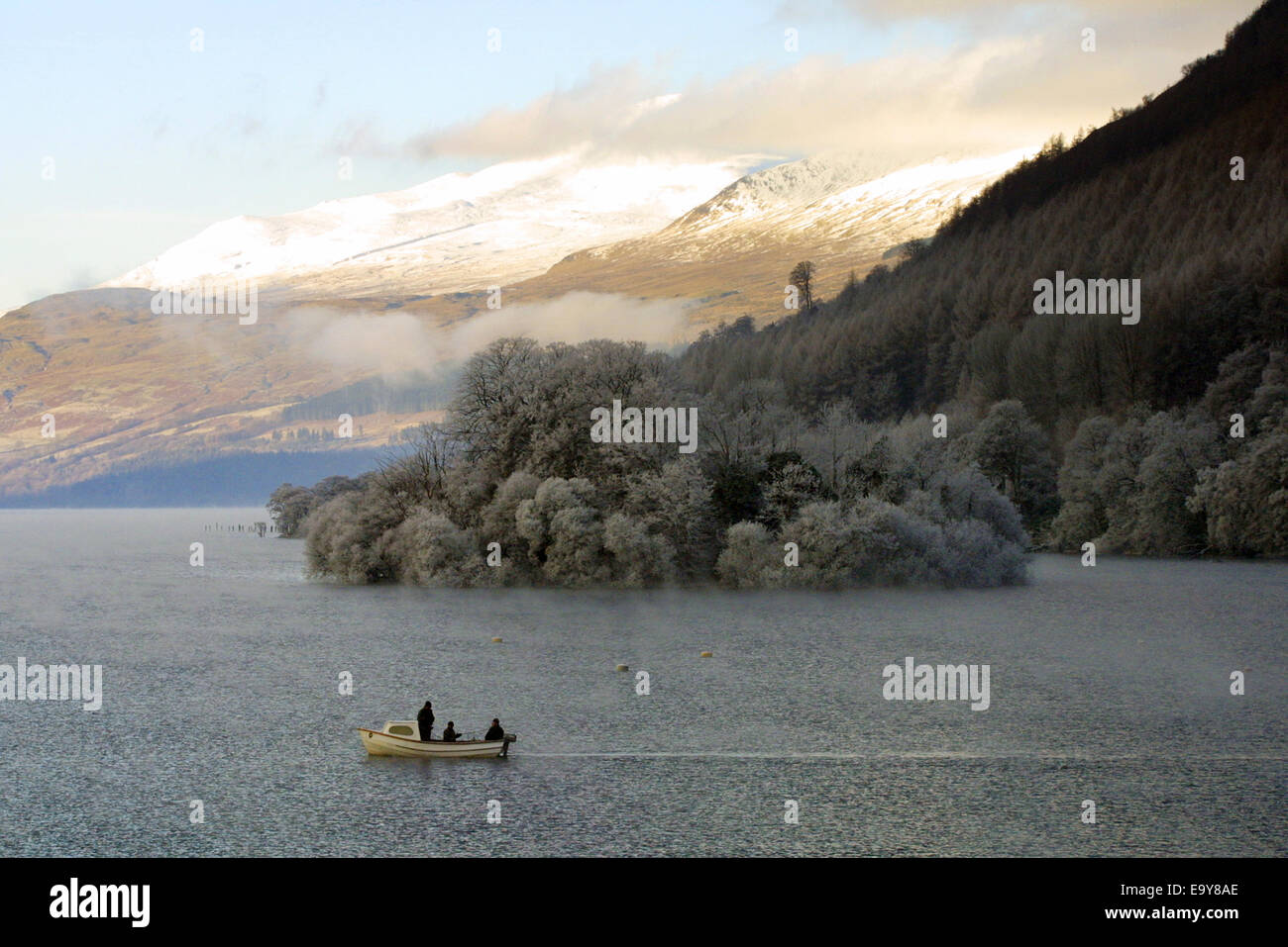 Fly fishing loch tay hi-res stock photography and images - Alamy