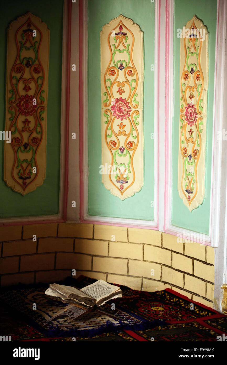 Garnish house hi-res stock photography and images - Alamy