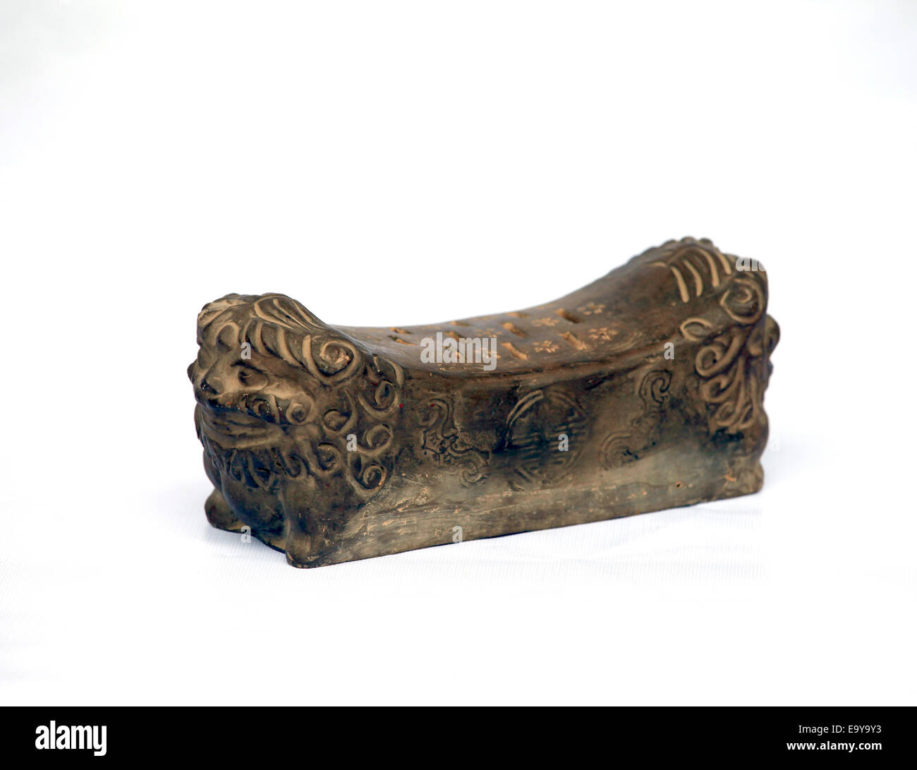 Old pottery hi-res stock photography and images - Alamy