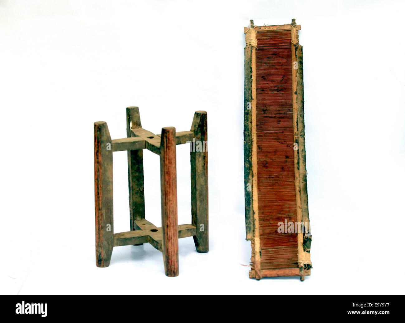 Chinese weaving loom hi-res stock photography and images - Alamy