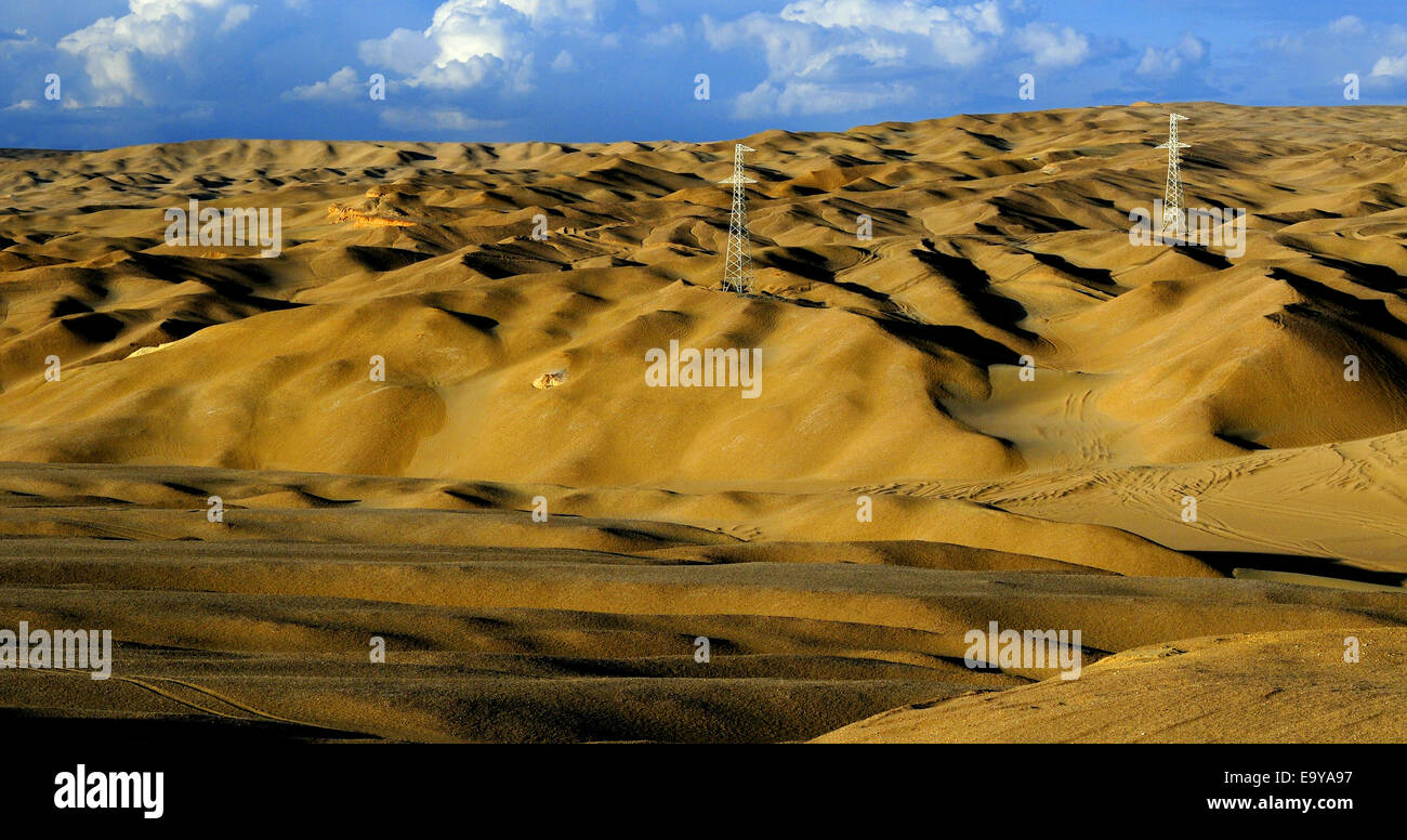 Qinghai desert scenery hi-res stock photography and images - Alamy