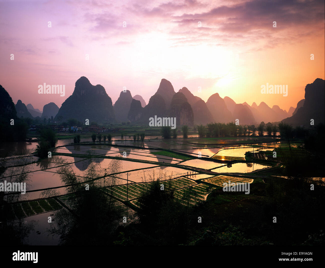 Guilin nature reserve hi-res stock photography and images - Alamy