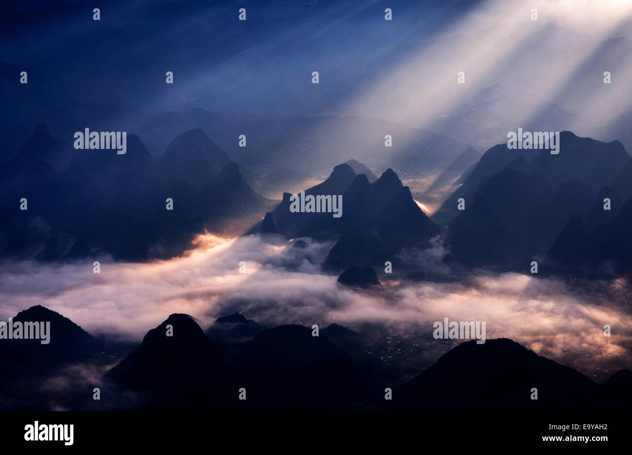 Guilin, Yangshuo scenery Stock Photo - Alamy