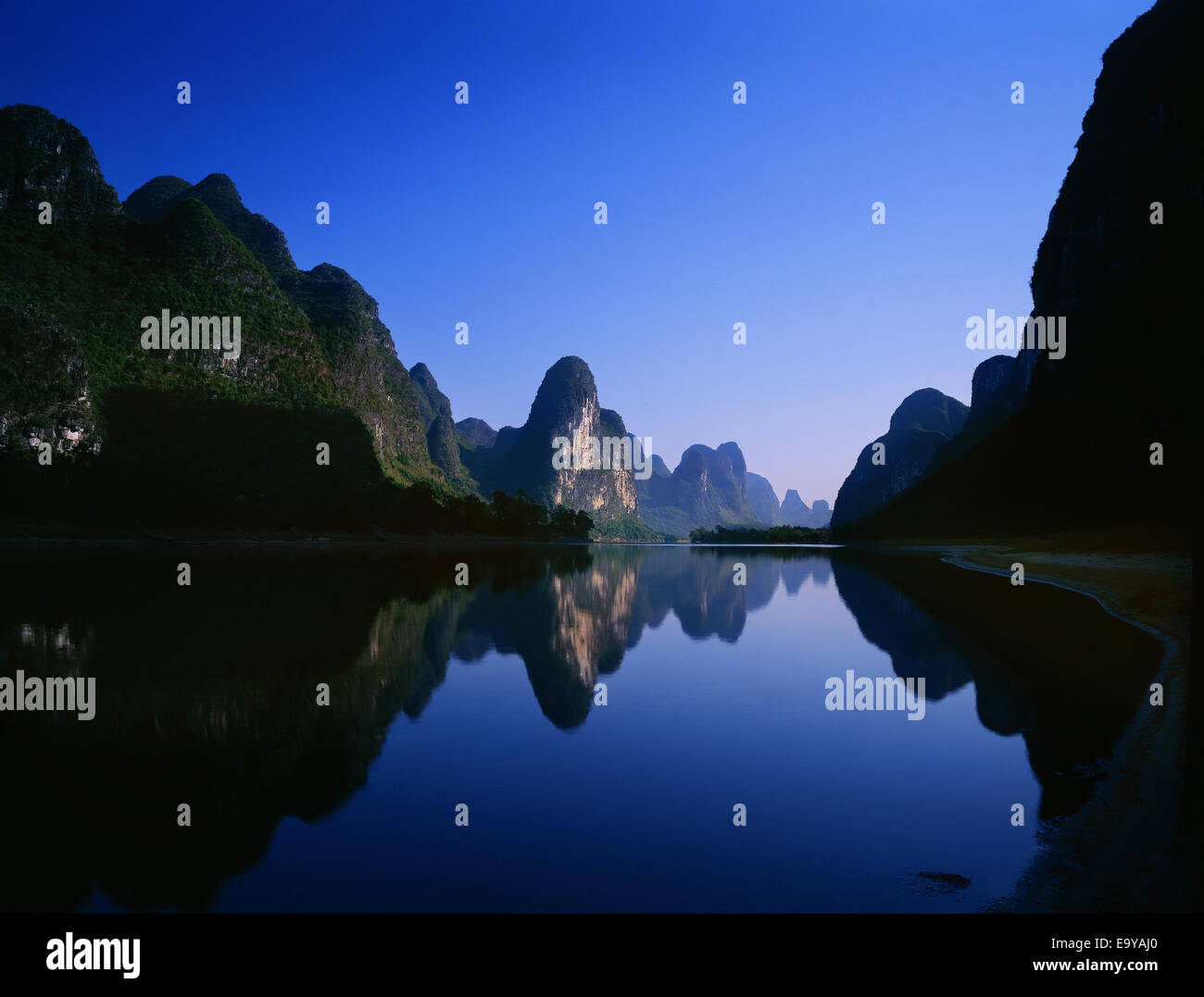 Guilin, Yangshuo scenery Stock Photo - Alamy