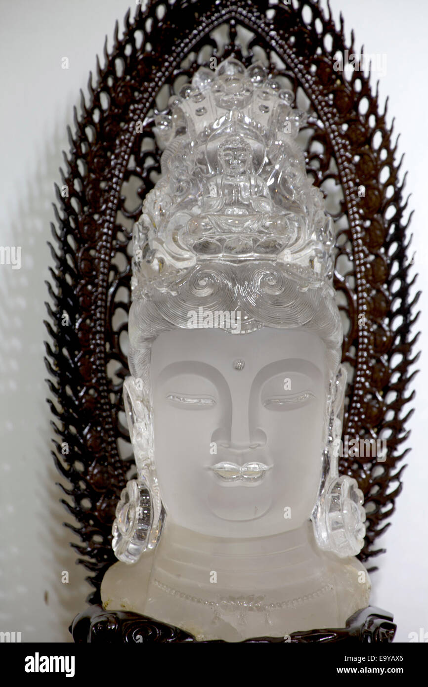 Buddha image jade statue hi-res stock photography and images - Alamy
