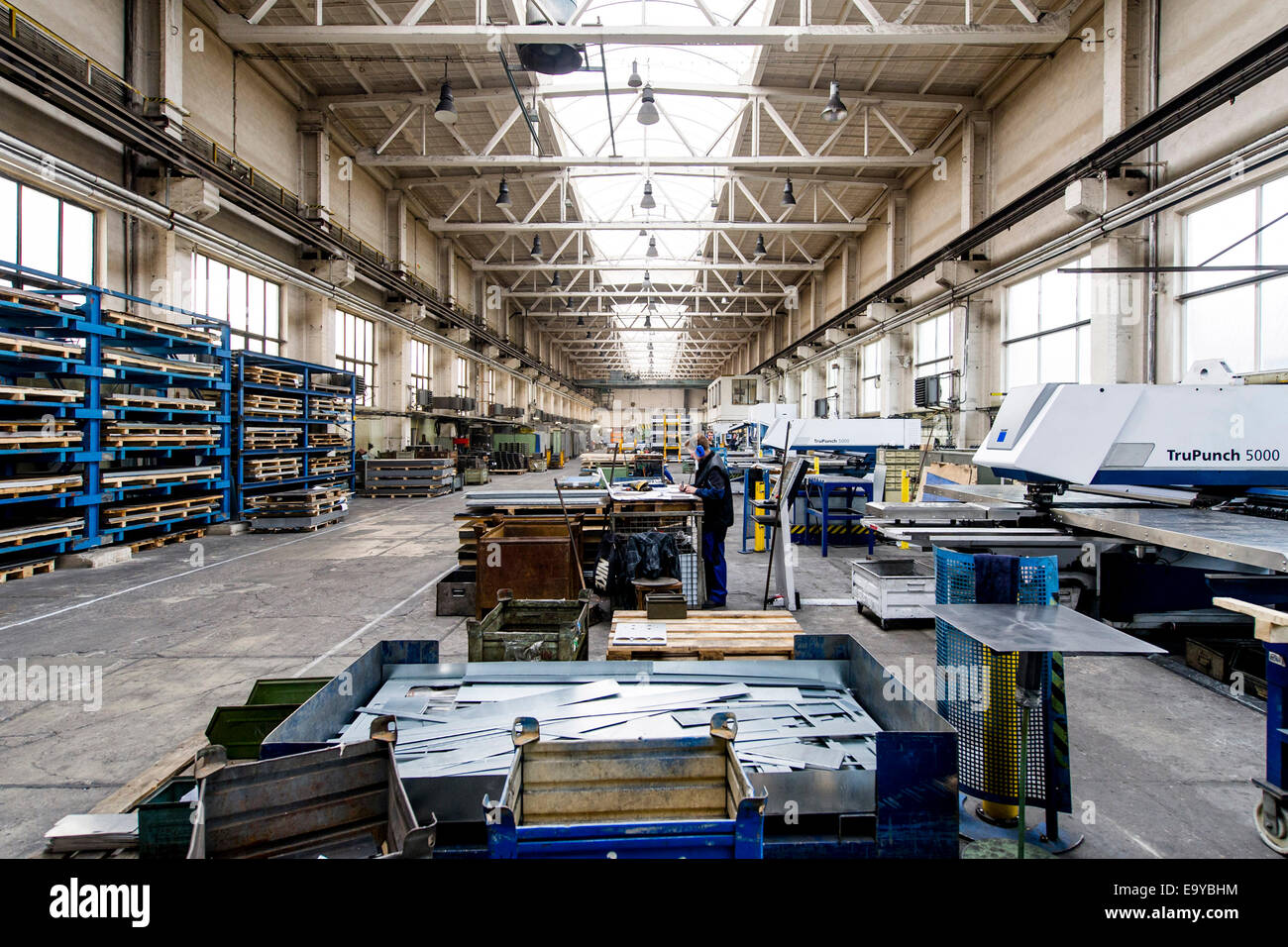 Producer of weights and weight equipments TONAVA from Upice close to ...