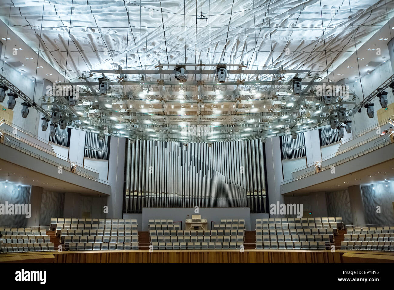 Shanghai architecture art deco hi-res stock photography and images - Alamy