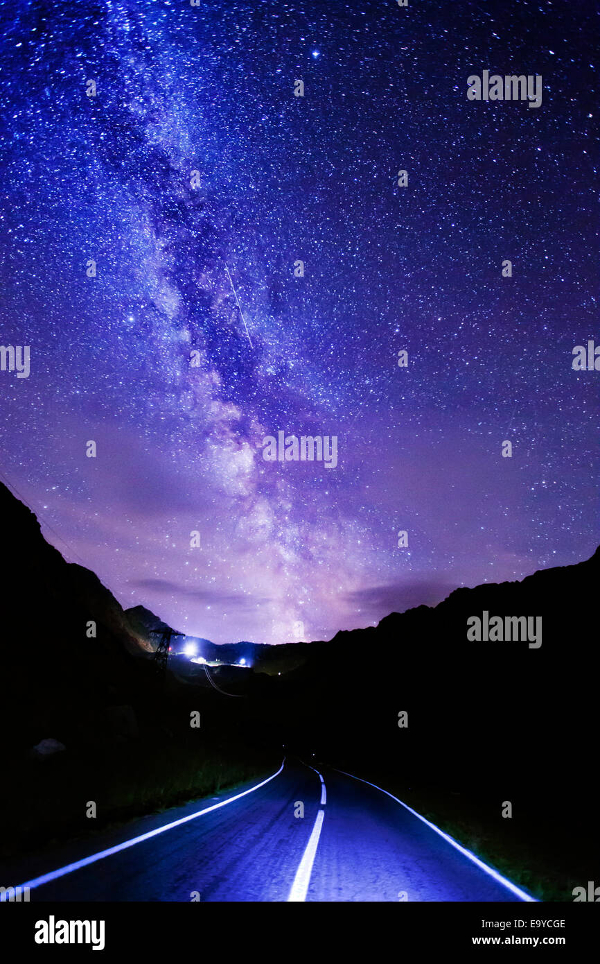 Transfagarasan night hi-res stock photography and images - Alamy