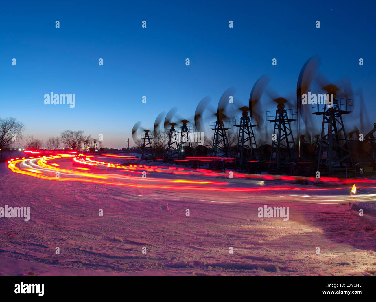 Oil field exploitation hi-res stock photography and images - Alamy
