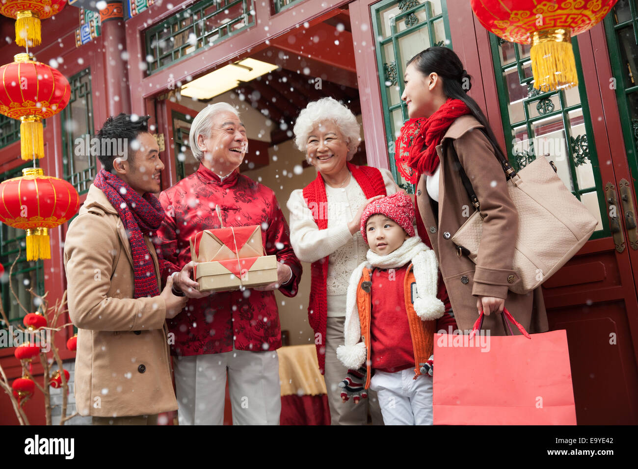 Social reunion hi-res stock photography and images - Alamy