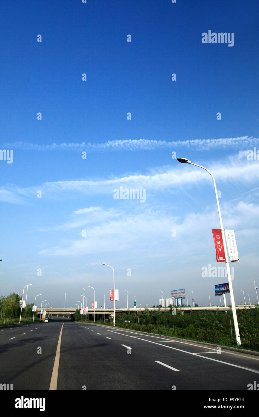 Xi'an, Shaanxi Weihe river embankment road Stock Photo - Alamy