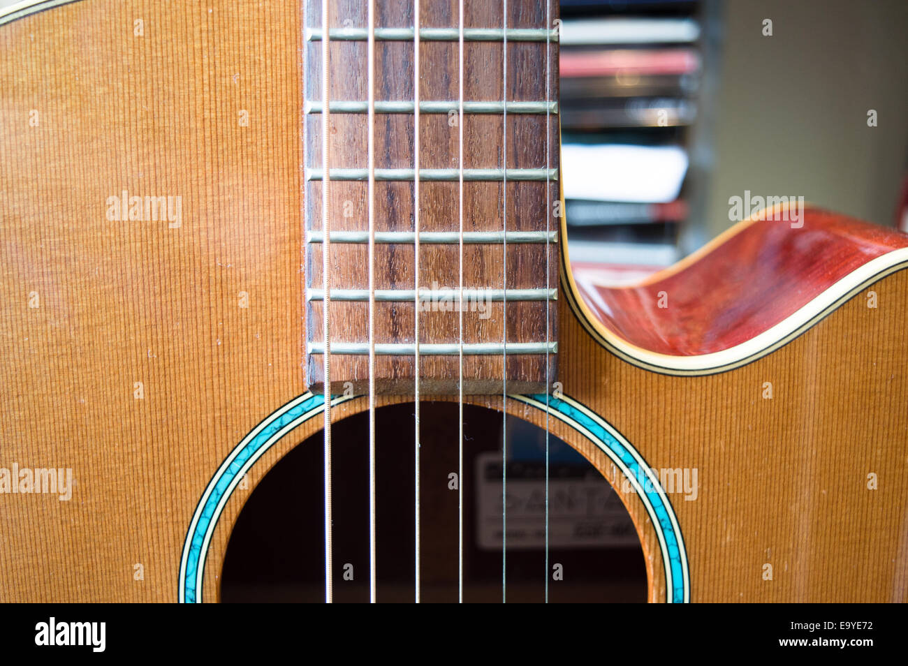 Guitar acoustic close up hi-res stock photography and images - Alamy