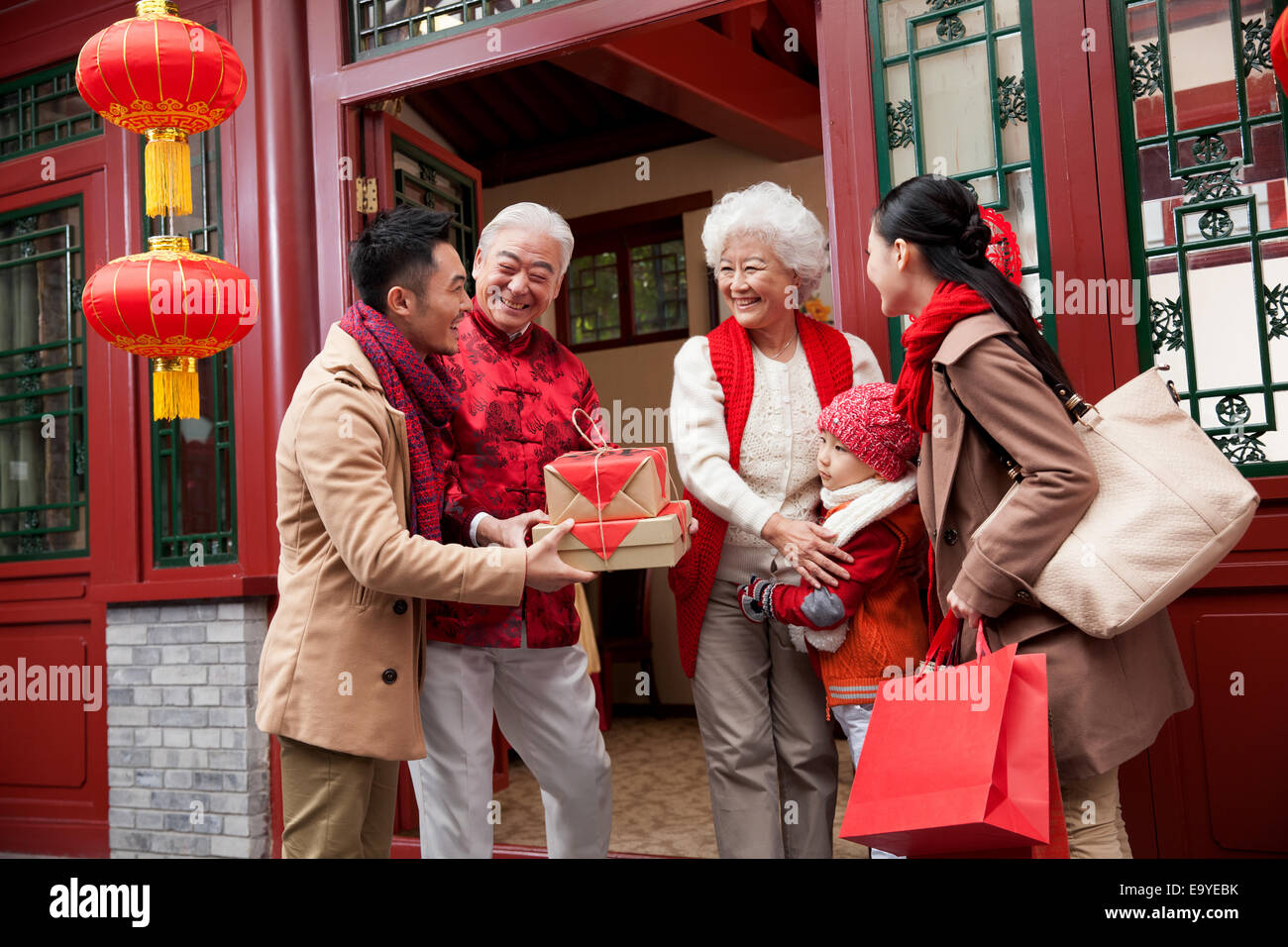 Social reunion hi-res stock photography and images - Alamy