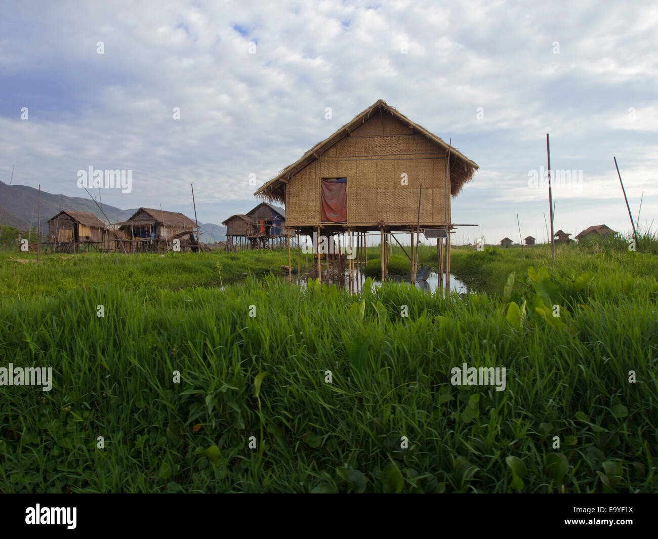 Inle lake scenery hi-res stock photography and images - Alamy