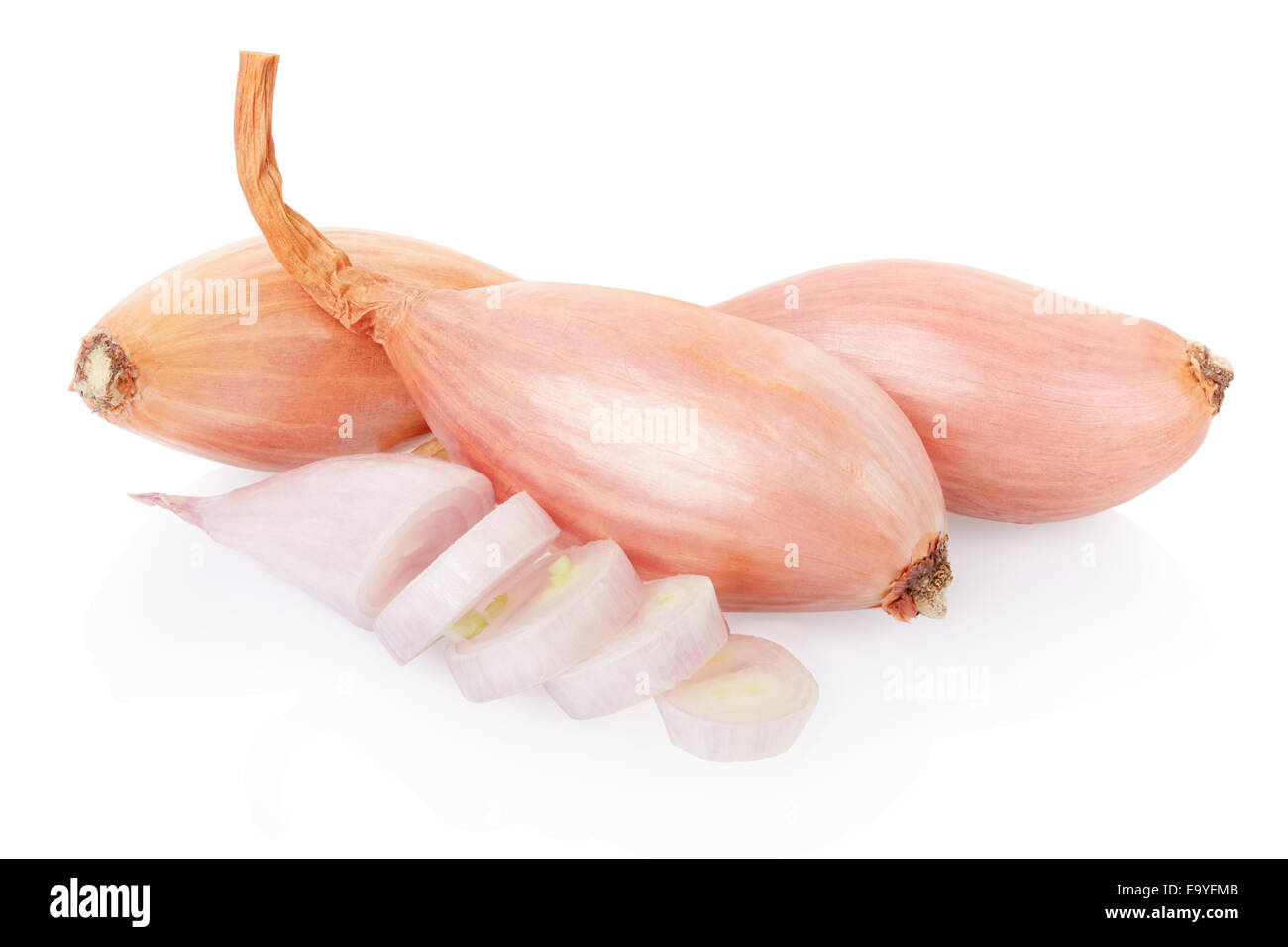 Shallot onions and slices Stock Photo - Alamy