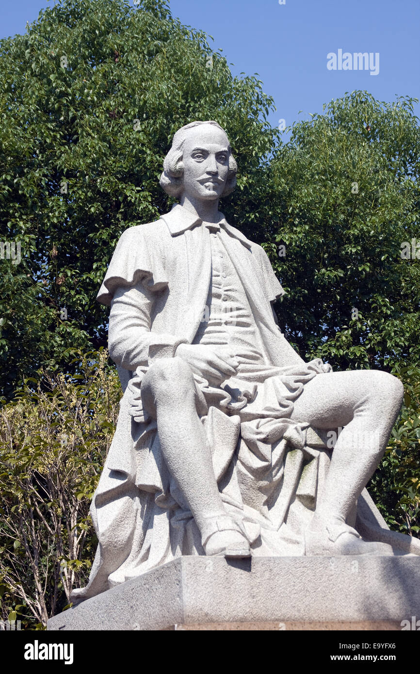 William shakespeare human statue hi-res stock photography and images ...