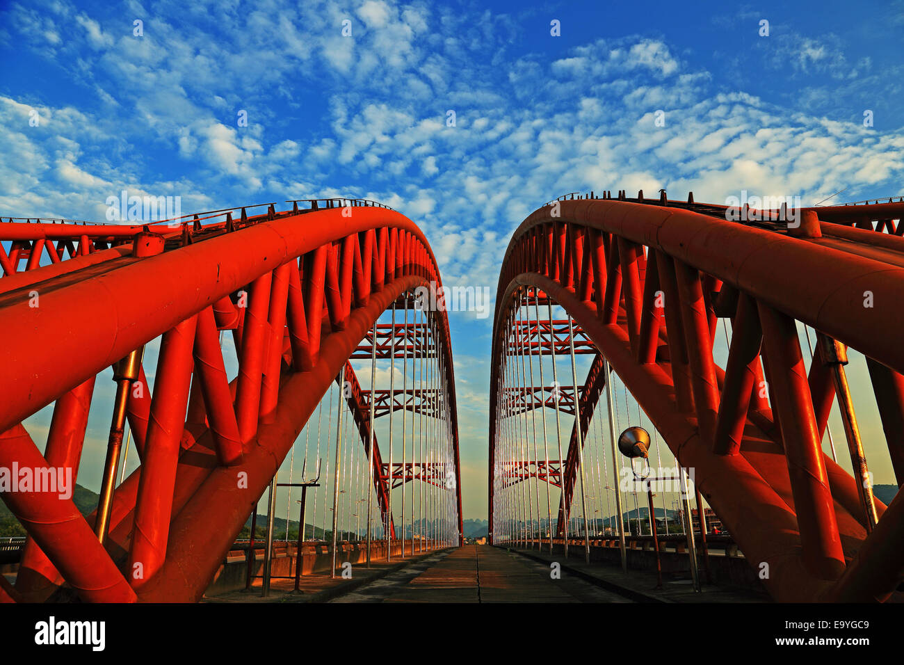 Bridge in guilin guangxi china hi-res stock photography and images - Alamy