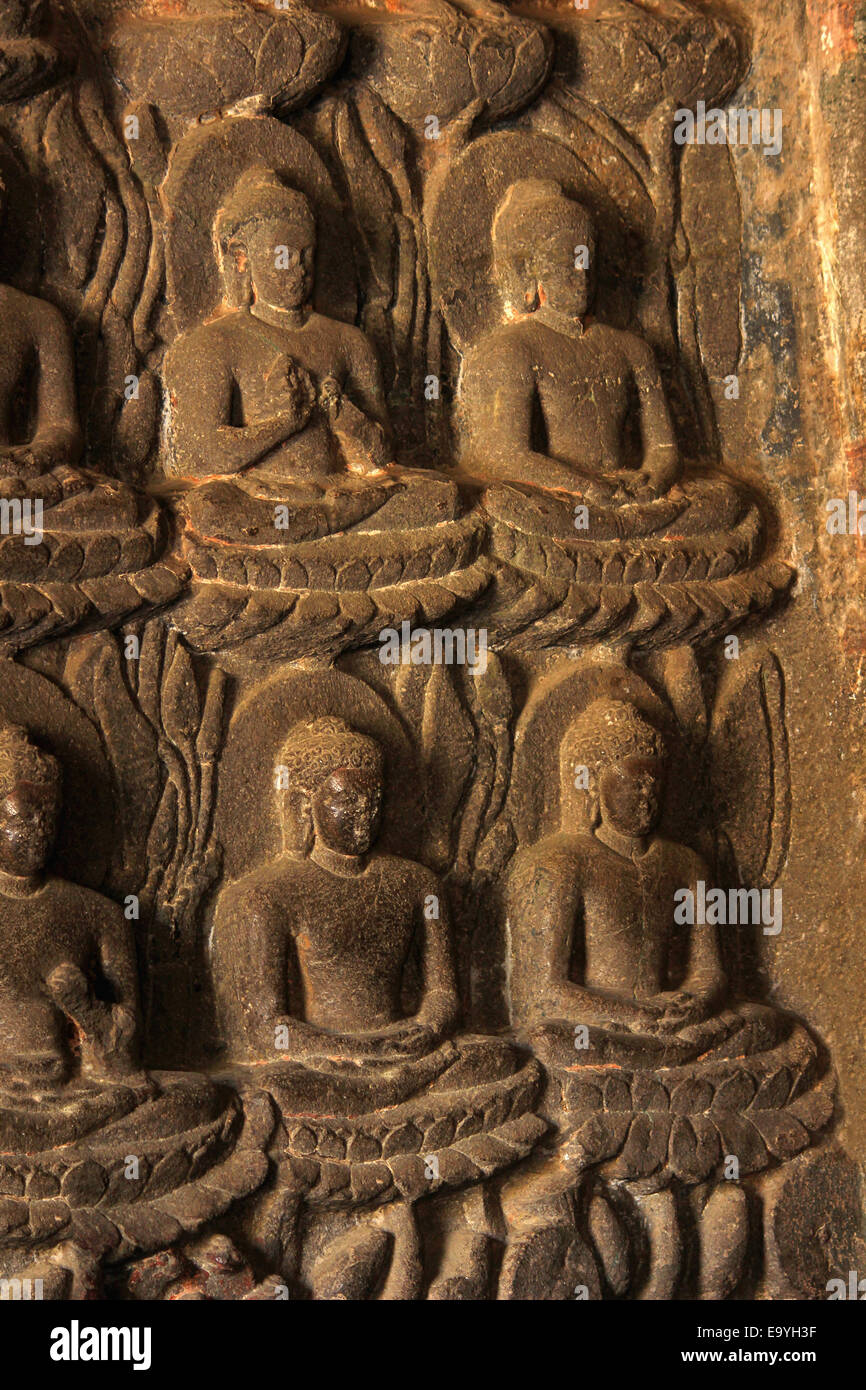 Cave 07: The Shravasti miracle represented by a sculpture on both sides ...