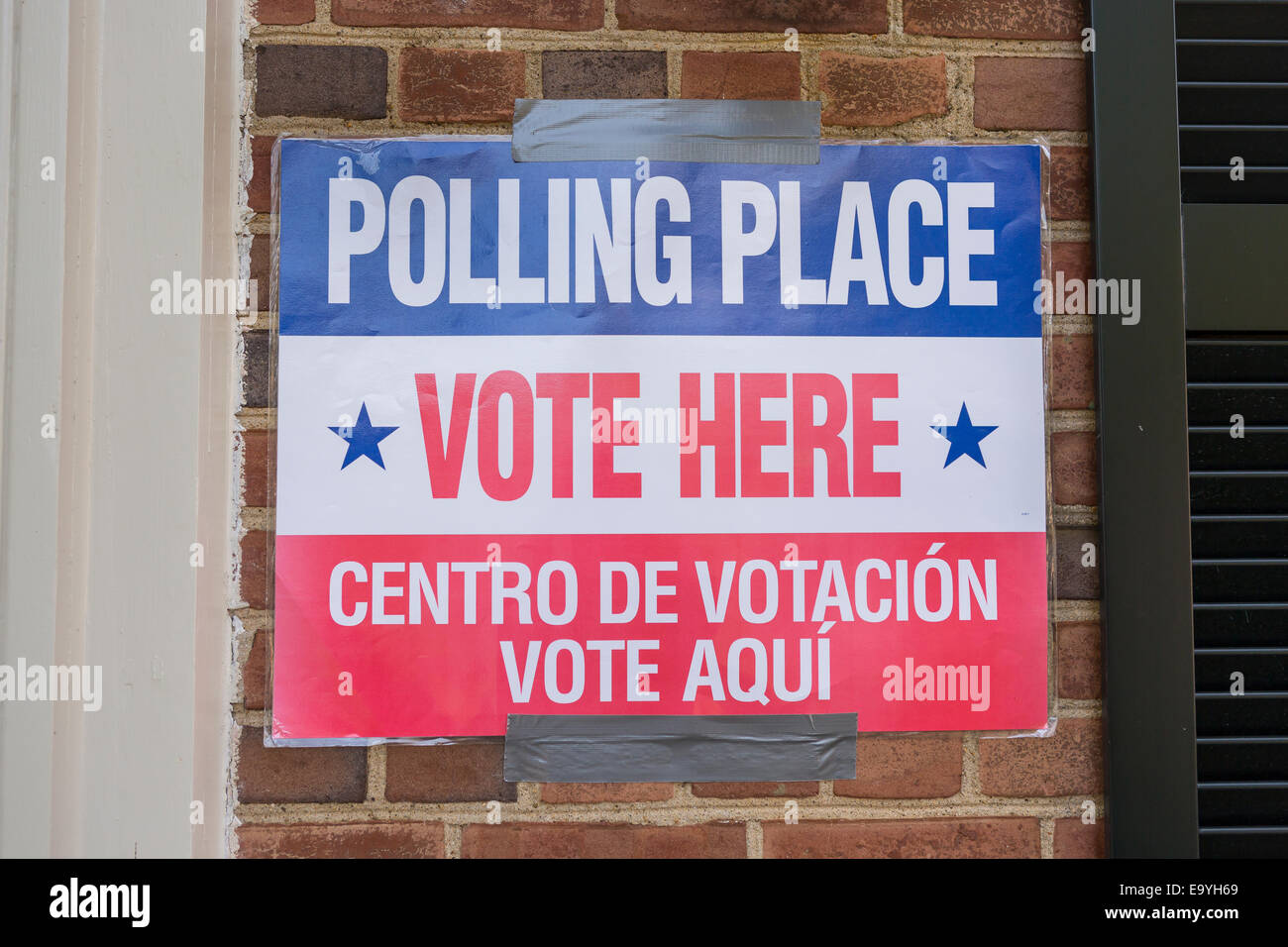 Polling place vote here hi-res stock photography and images - Alamy
