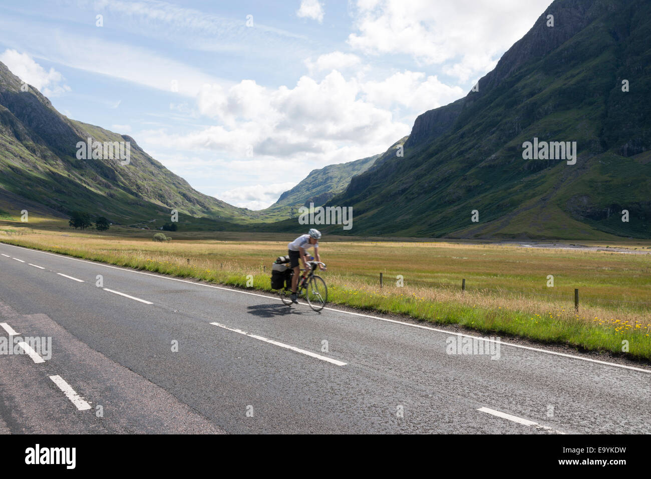 Glen coe road hi-res stock photography and images - Alamy Glen coe road hi-res stock photography and images - Alamy