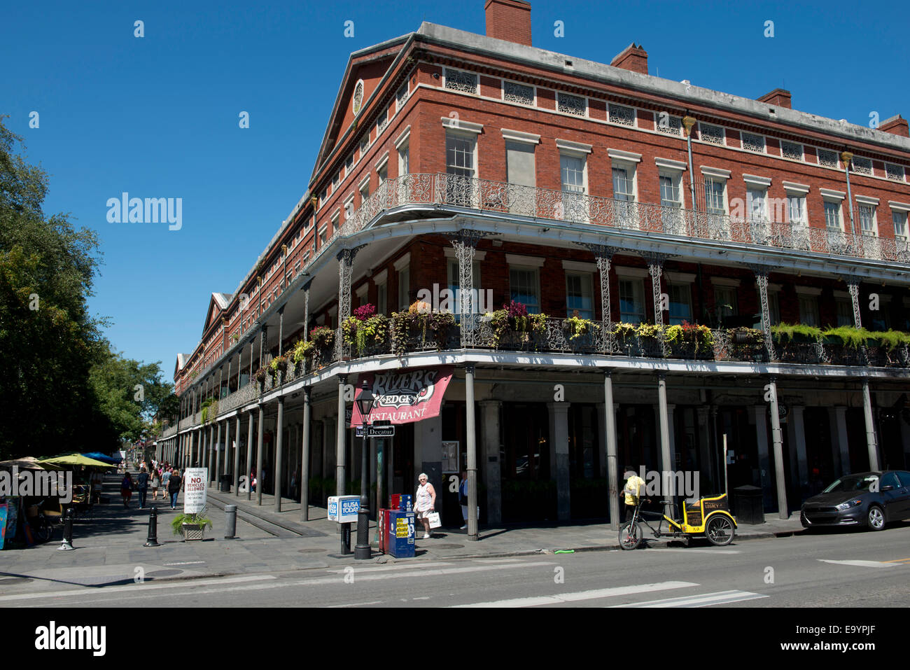 New orleans french quarter architecture hi-res stock photography and ...
