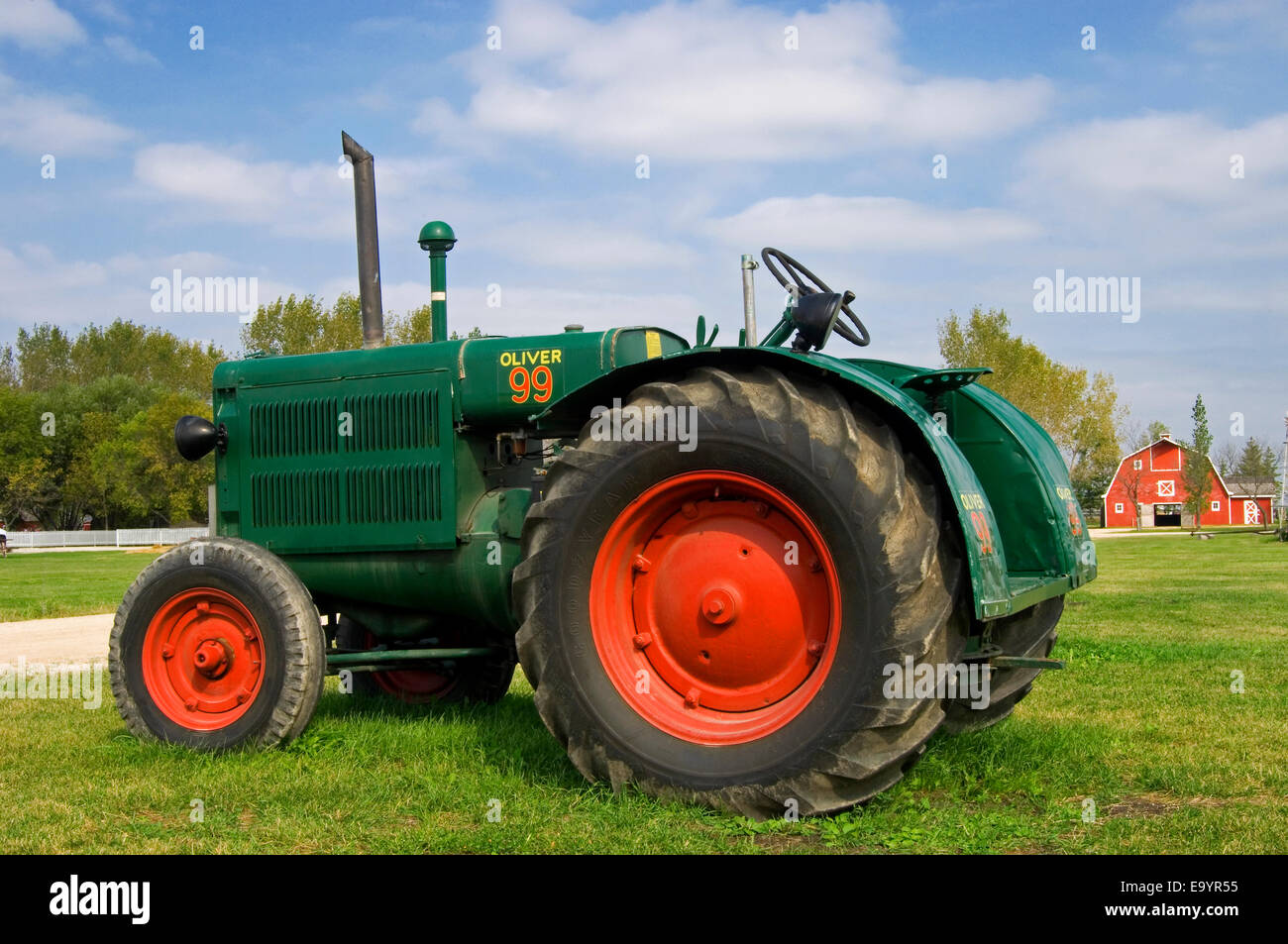 Restored oliver tractor hi-res stock photography and images - Alamy