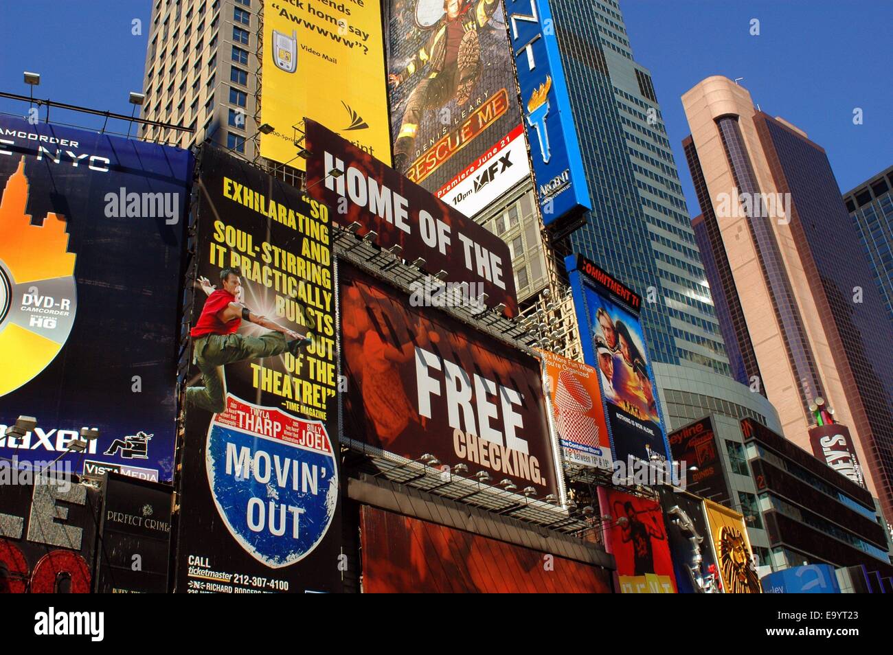 NYC: COLOUFUL TIMES SQUARE WITH ITS ABUNDANCE OF HUGE ADVERTISING ...