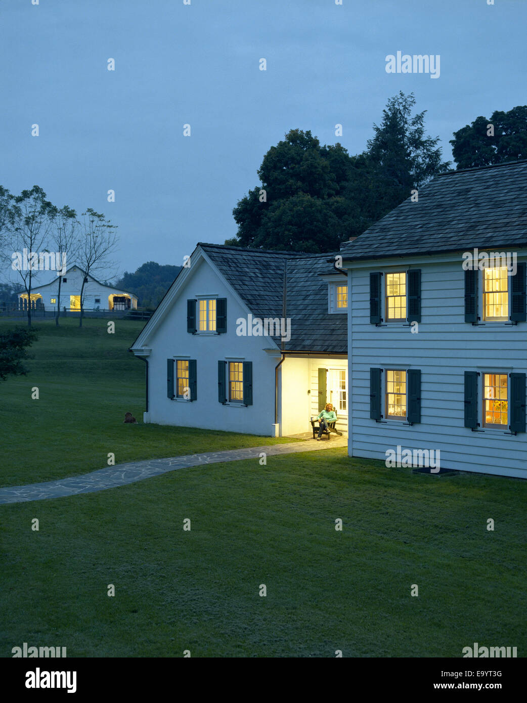 Front of house hi-res stock photography and images - Alamy