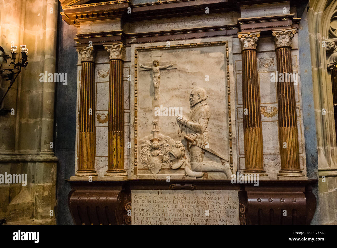Statues god inside old cathedral hi-res stock photography and images ...