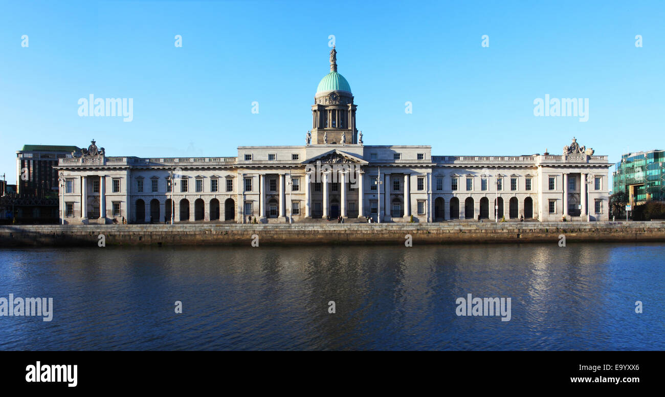 Museum building trinity college dublin hi-res stock photography and ...