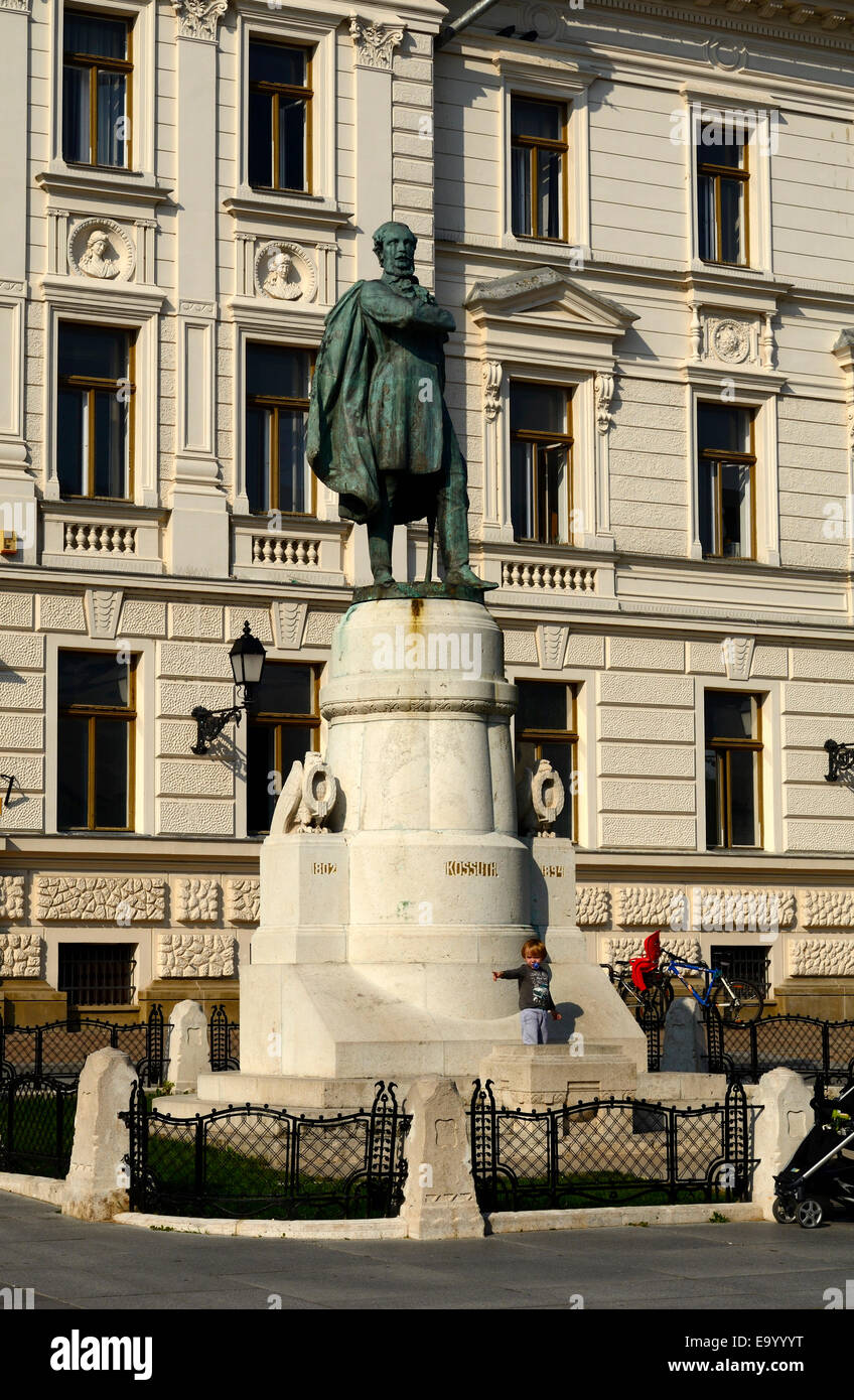 Pecs statue hi-res stock photography and images - Alamy