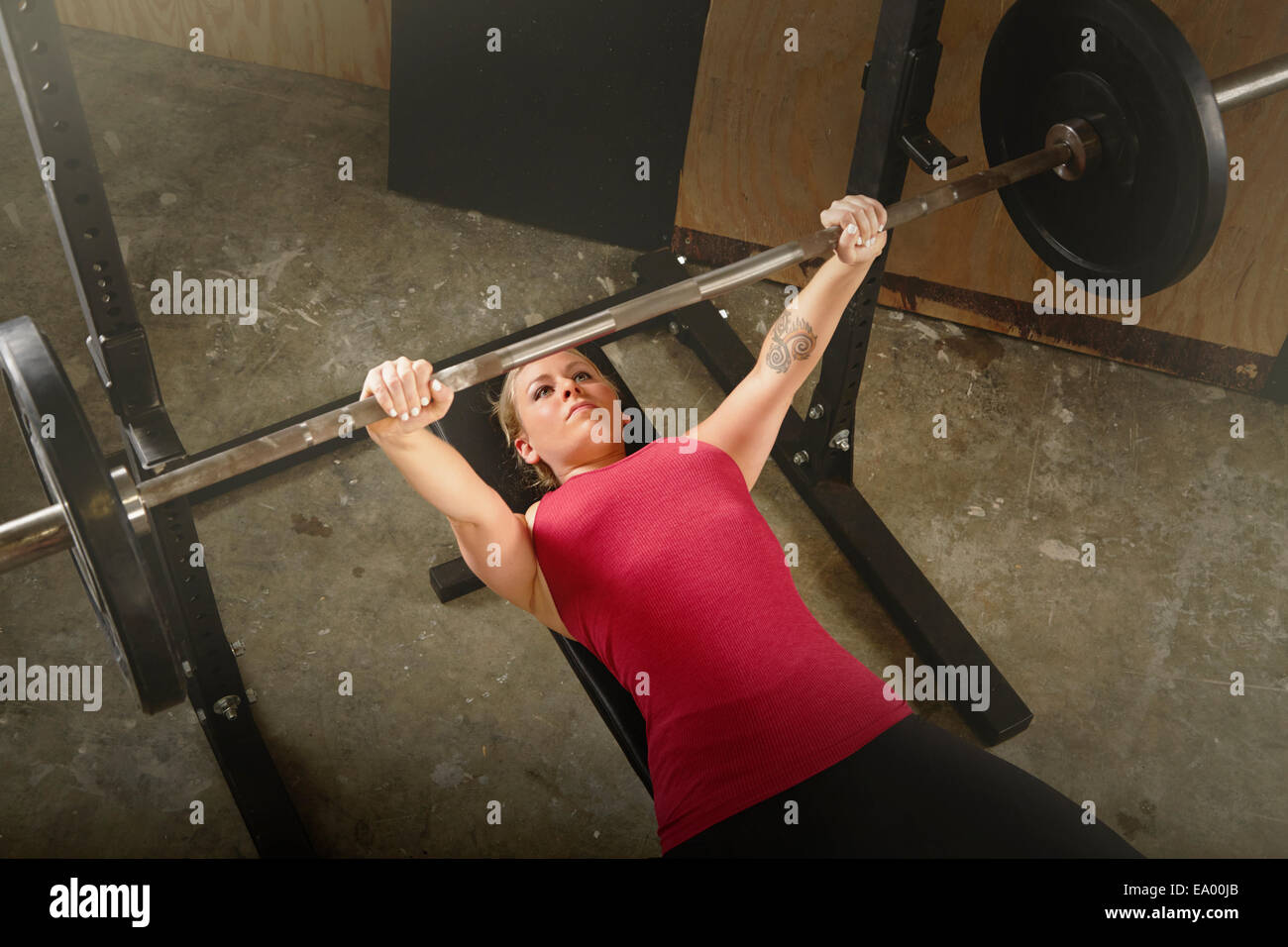 Female weightlifter hi-res stock photography and images - Alamy