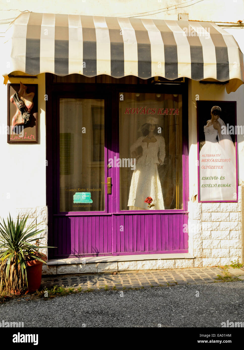 Wedding Dresses High Resolution Stock Photography and Images - Alamy
