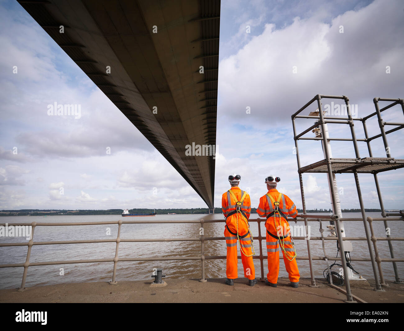 Bridge workers under suspension bridge hi-res stock photography and ...
