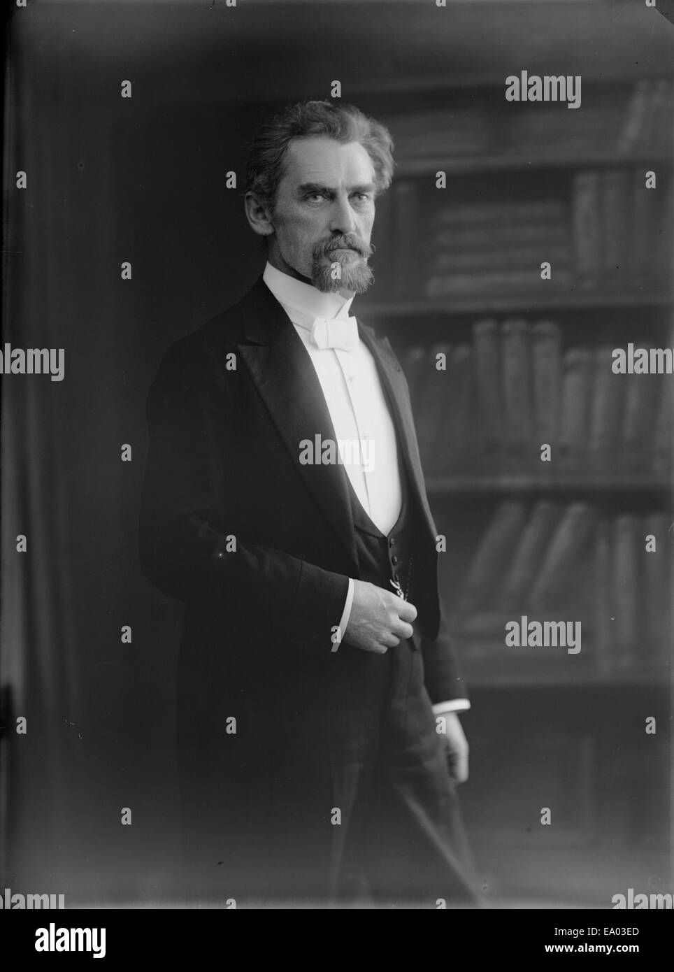 Robert Kajanus High Resolution Stock Photography and Images - Alamy