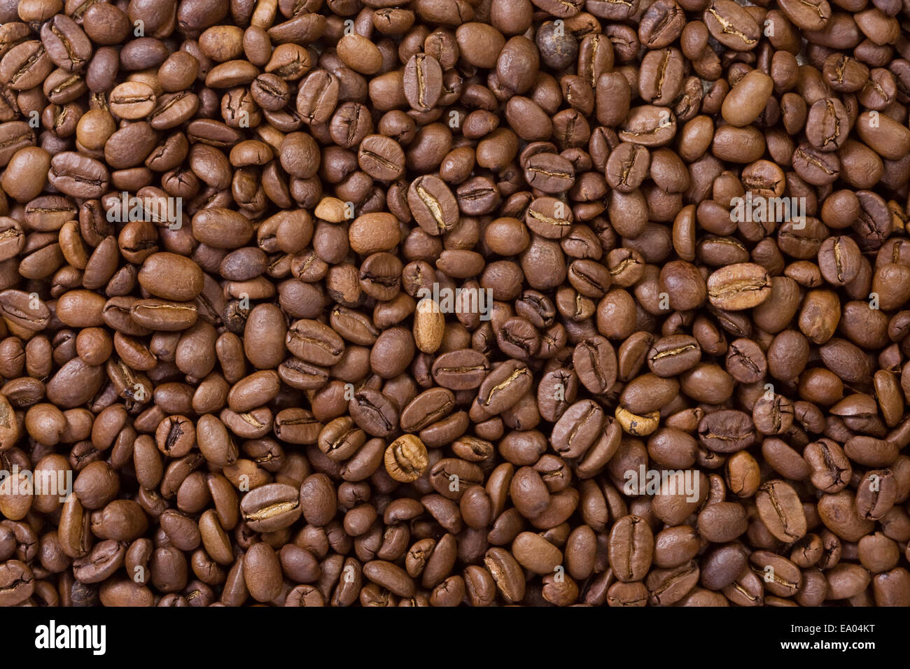 texture of roasted coffee beans Stock Photo - Alamy