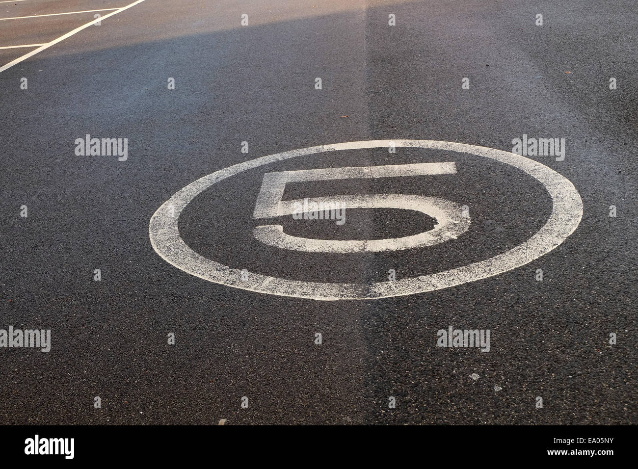 5 km sign hi-res stock photography and images - Alamy