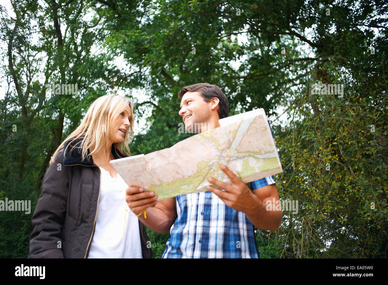Couple map hi-res stock photography and images - Alamy