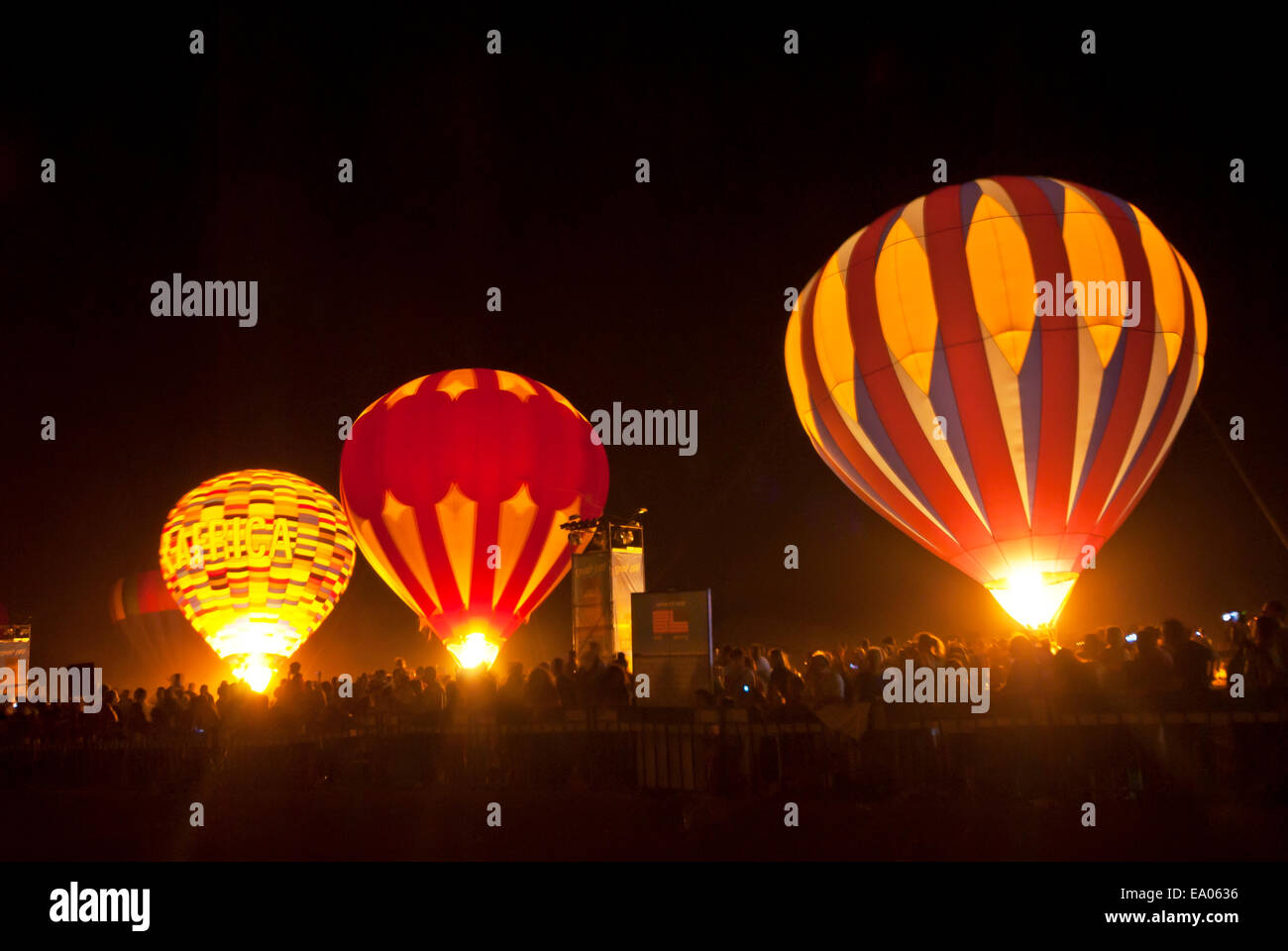 Hot air balloons night hi-res stock photography and images - Alamy