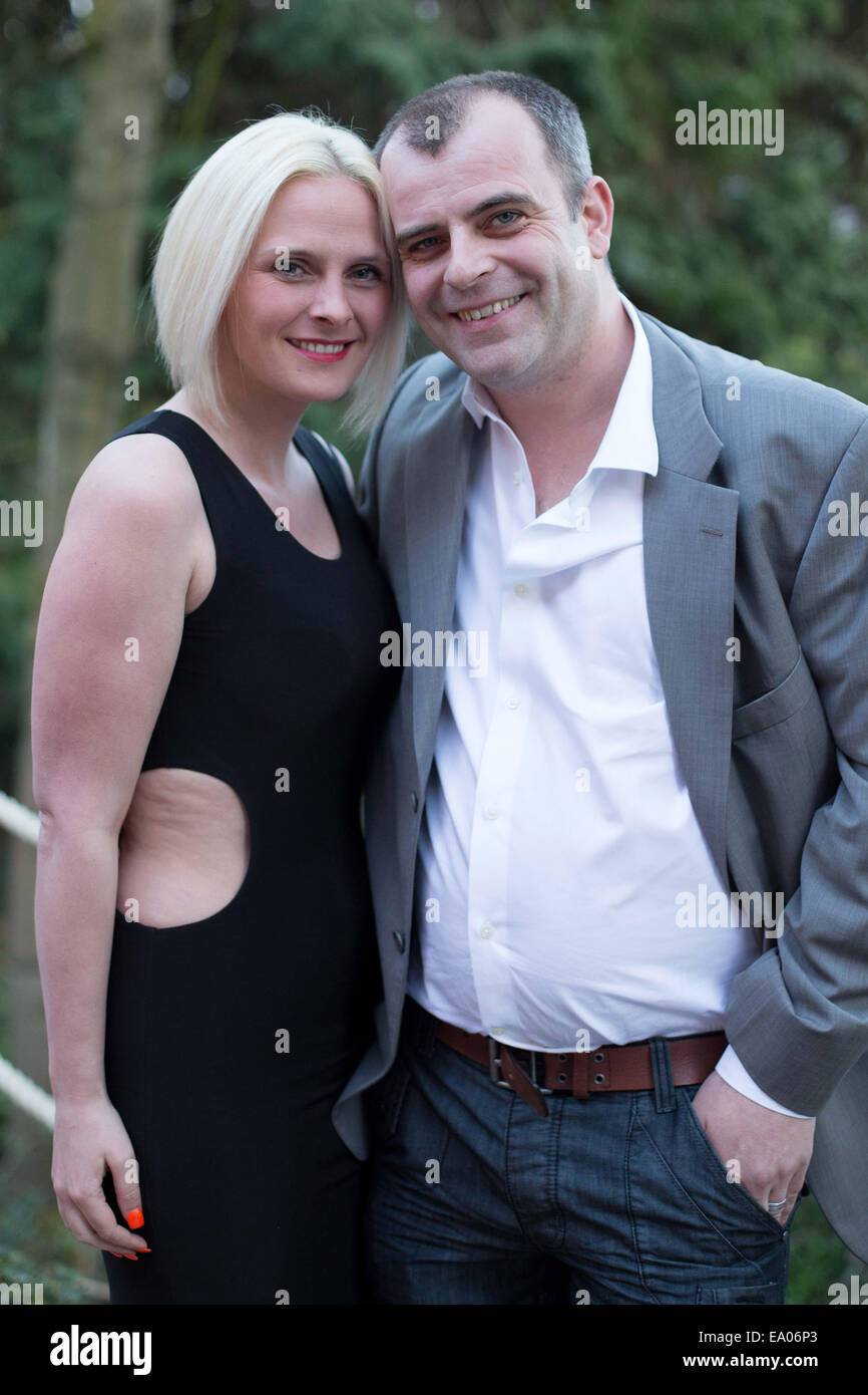 Simon Gregson and wife Emma Gleave Stock Photo - Alamy