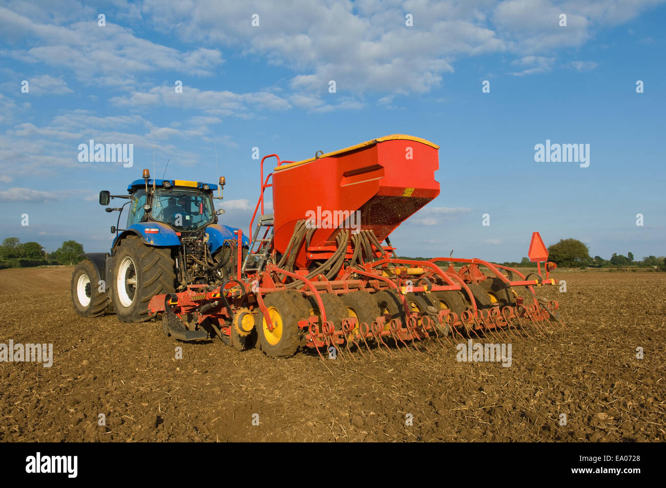 Seed drilling hi-res stock photography and images - Alamy