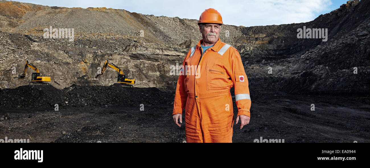 Portrait of mature quarry worker in quarry site Stock Photo - Alamy