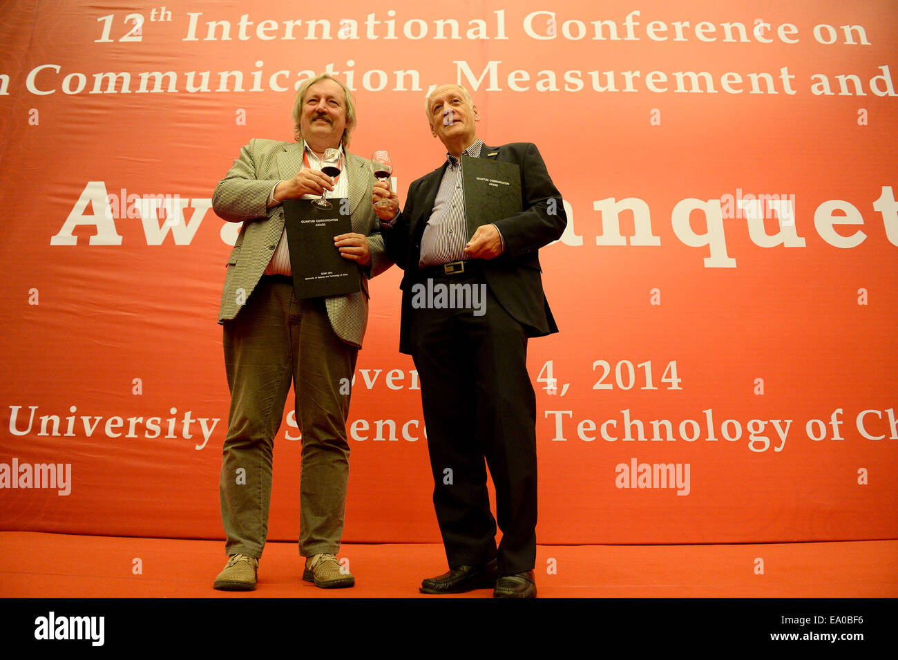 Hefei, China's Anhui Province. 4th Nov, 2014. Nicolas Gisin (R), a ...