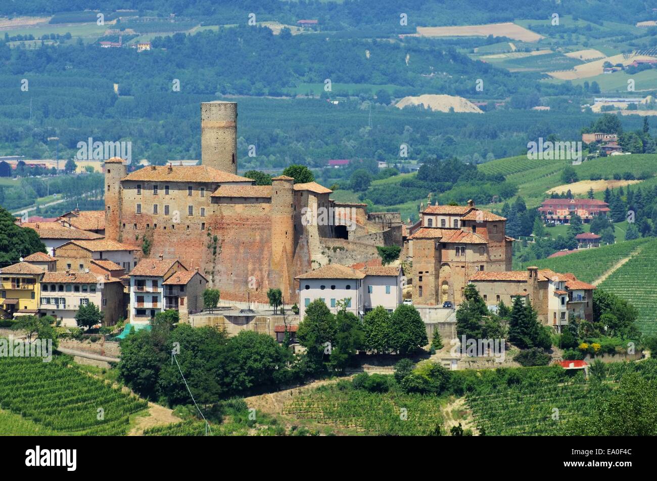 Castiglione falletto village hi-res stock photography and images - Alamy