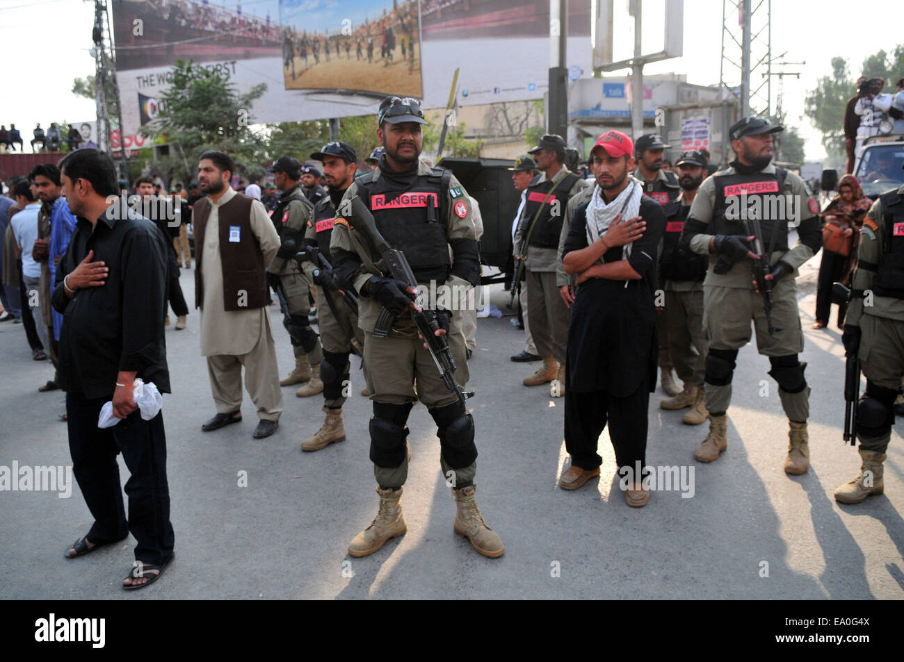 Rawalpindi. 4th Nov, 2014. Pakistani rangers stand guard as Shiite ...