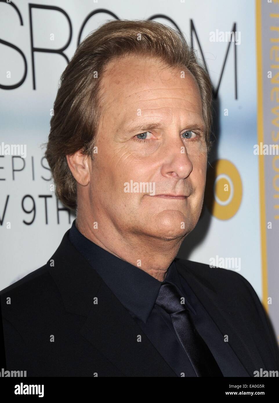 Los Angeles, CA, USA. 4th Nov, 2014. Jeff Daniels at arrivals for HBO's ...