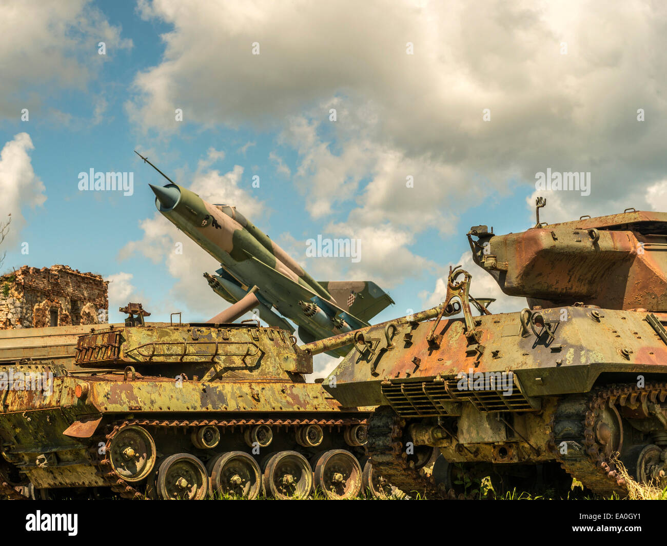 One black fighter jet hi-res stock photography and images - Alamy