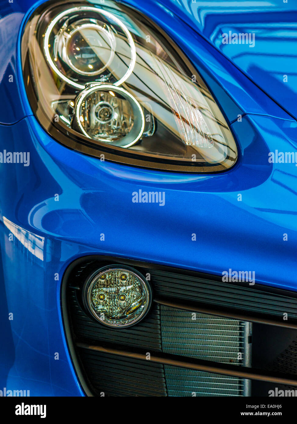 Light cluster hi-res stock photography and images - Alamy