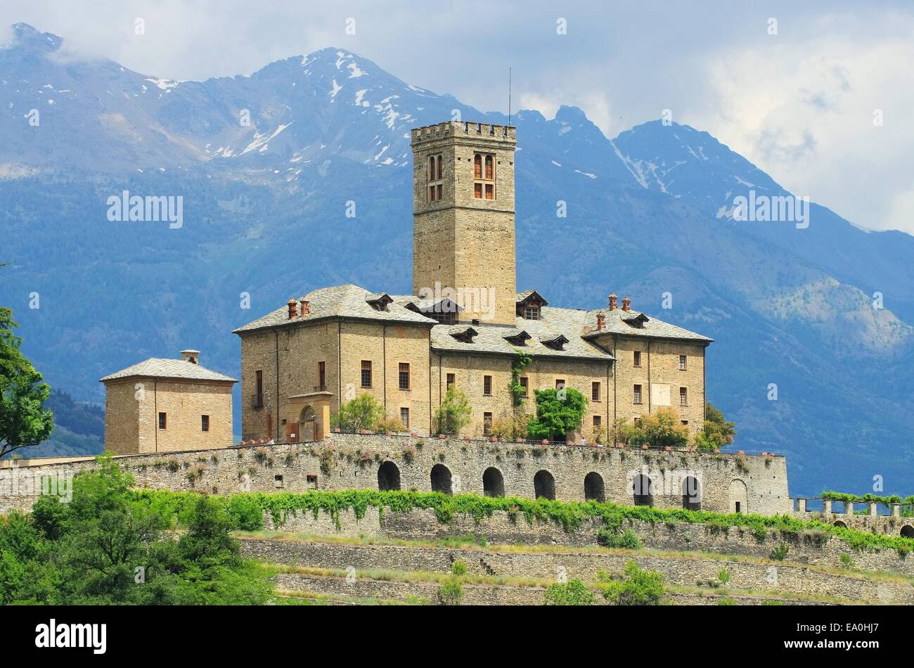 Sarre castle hi-res stock photography and images - Alamy